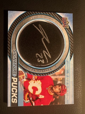 2022-23 Trilogy - Sean Monahan - Signature Pucks | MCP